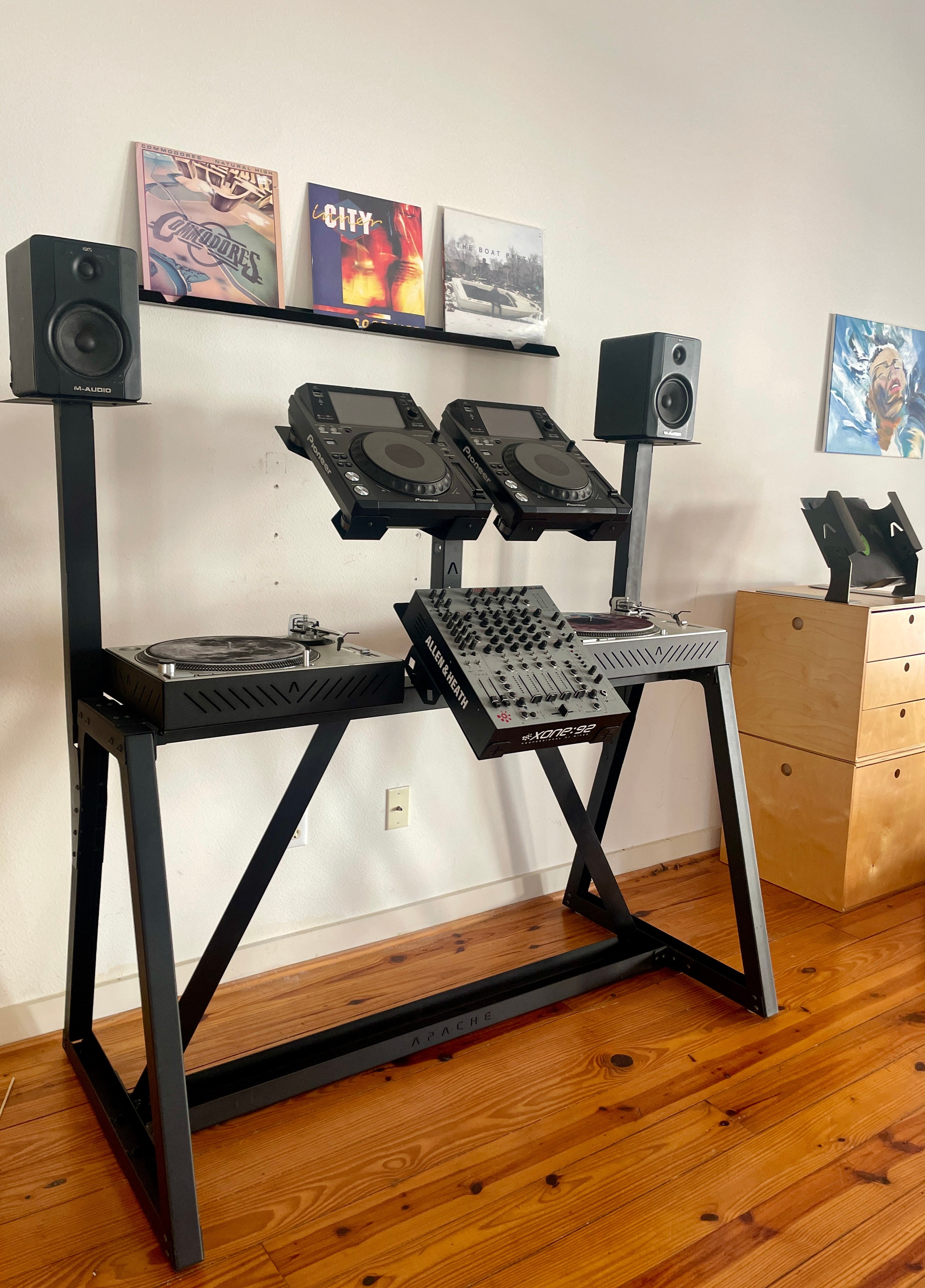 Desks & Accessories – Apache Audio